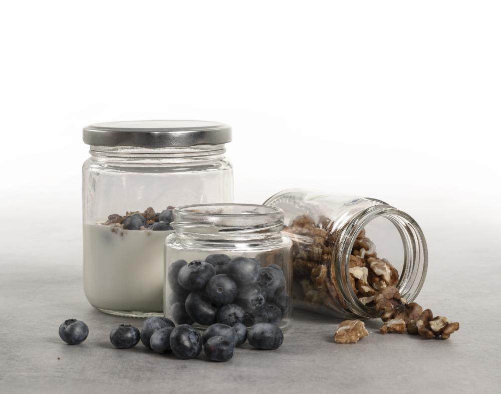 Glasburkar i flera olika storlekar och utföranden.