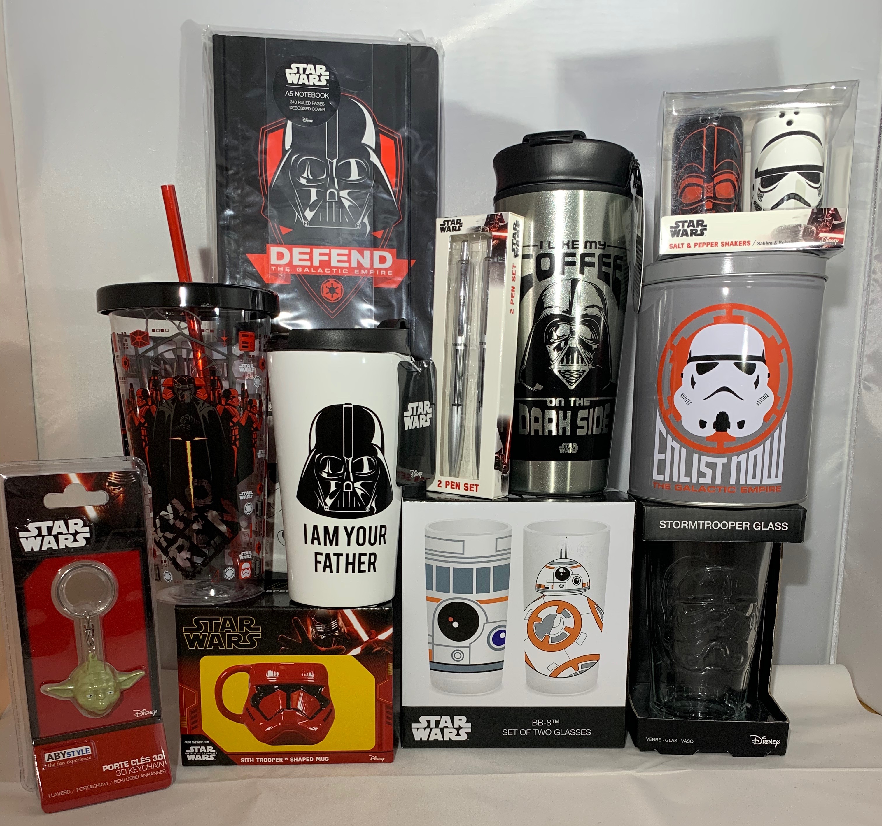Köp Star Wars Merch & figurer online | GMJ Store