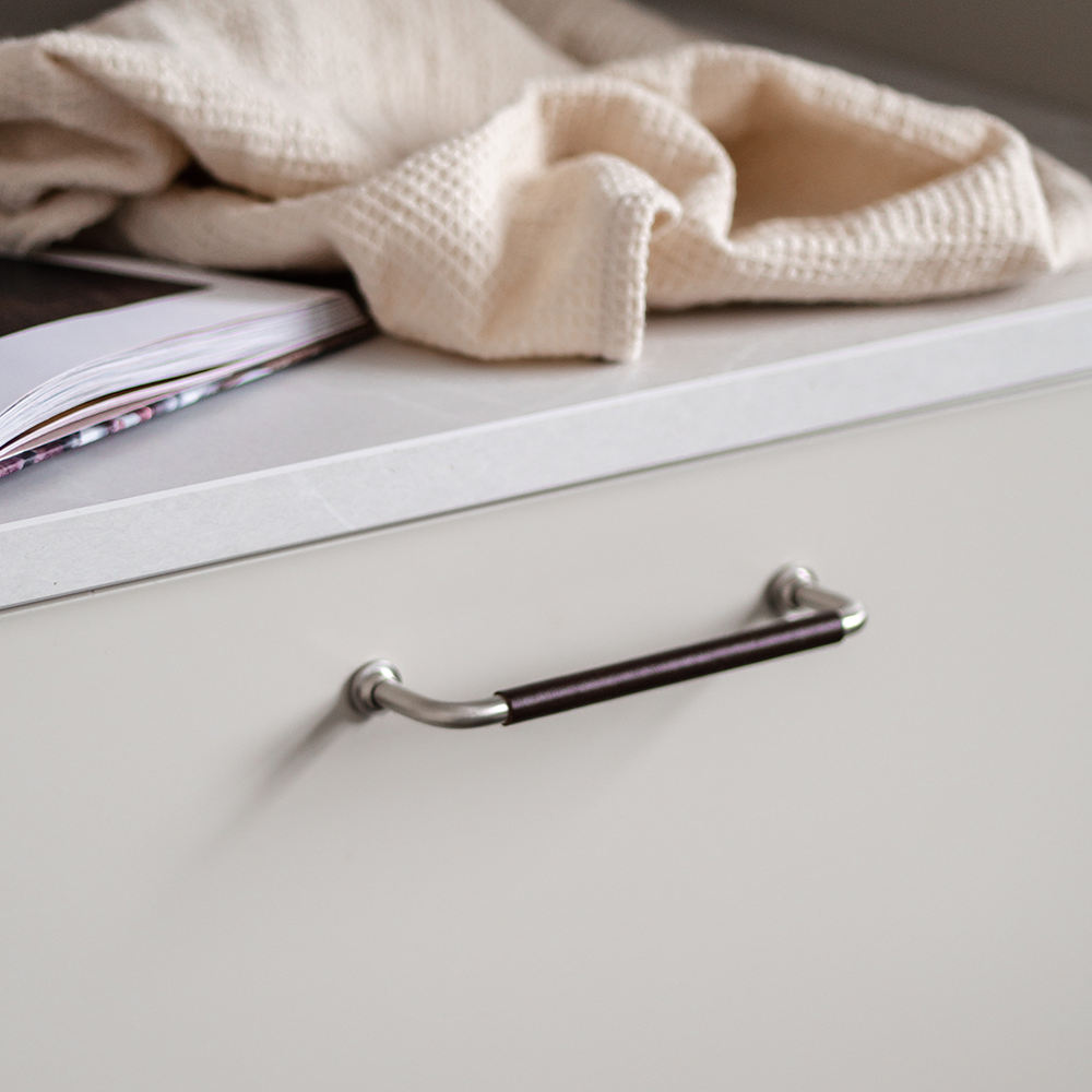 Vetimet keittiön oviin – Osta helat oville ja keittiökaapeille