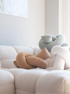 Köp Avlånga Kuddar & Kuddfodral | Trendhuset.com