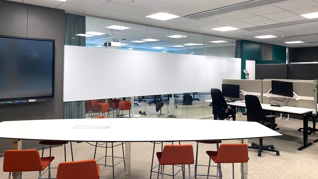 Självhäftande whiteboard för kreativa projekt | Wallrite